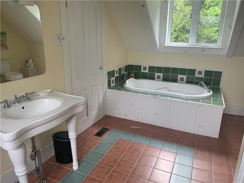 Beautiful Knowlton Landing Cottage - Mansonville-Potton Cottage Rental ...