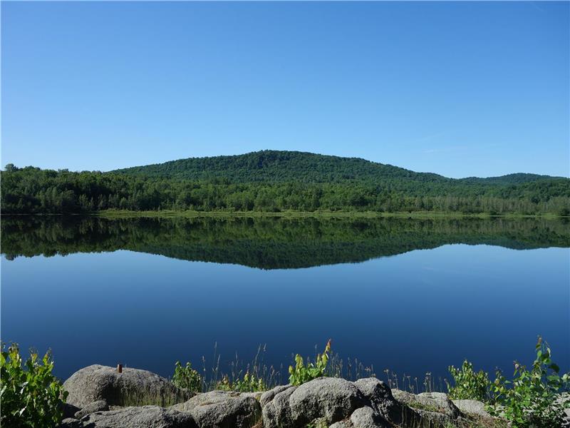 Bord du lac/Ski Bromont/Glissades - Chalet à louer Bromont | PL-26793 ...