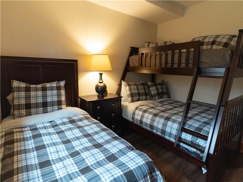 Chalet Chinook 2 Mont-Tremblant - - Mont-Tremblant Cottage Rental | PL ...
