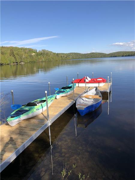 Blue Pelican, waterfront- lake - Entrelacs Cottage Rental | DI-27358 ...