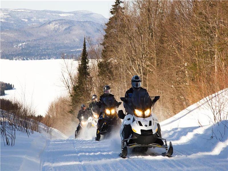 Le Roselin au bord du lac Ouareau, - Chalet à louer St-Donat | DI-29404 ...