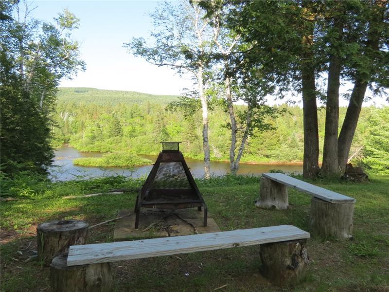 La rivière enchantée - Chertsey Cottage Rental | PL-3083 | ChaletsAuQuebec