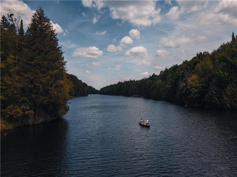 Chalet Red Deer Spa (Lac Fiddler) - Chalet à louer Morin-Heights | DI ...