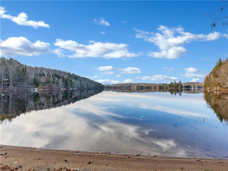 The Starry Beach - Amherst Cottage Rental | DI-35966 | ChaletsAuQuebec