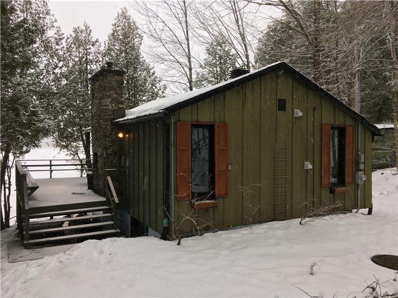 Chalet Le Petit Shack - Chalet à louer St-Étienne-de-Bolton | OR-38072 | ChaletsAuQuebec