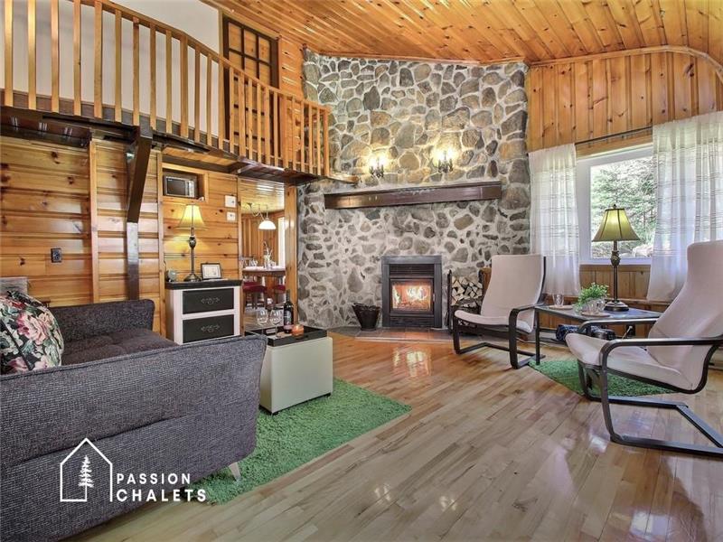 * PASSION CHALETS * | LUCY | - Chalet à louer Ste-Lucie-des-Laurentides ...