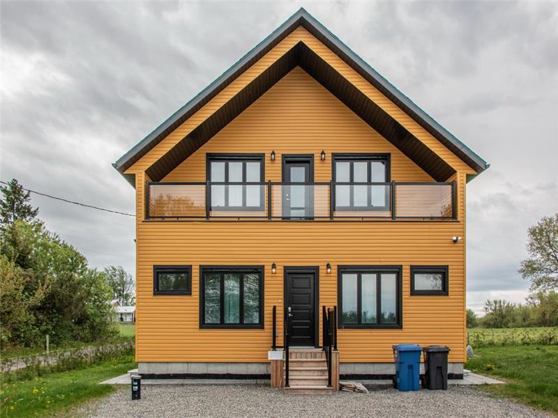 NEUVE Jasper sur Le Lac - Chalet à louer St-Anicet | OR-38279 ...