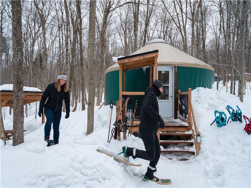 Yourtes camp Portneuf - Chalet à louer St-Raymond | OR-39007 ...