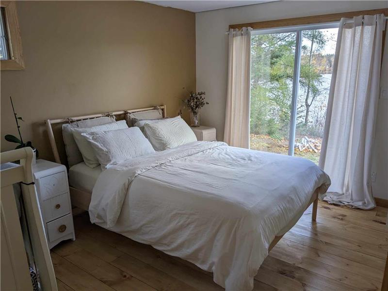 Chic Refuge du Lac Docteur - Chalet à louer St-Honoré | PL-39739 ...