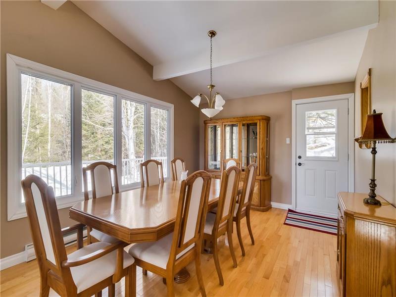 Spectacles lake view cottage with - Chalet à louer Chelsea | OR-39762 ...