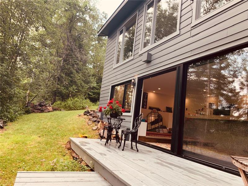Charming Rustic Lakeside Chalet - La Conception Cottage Rental | PL ...
