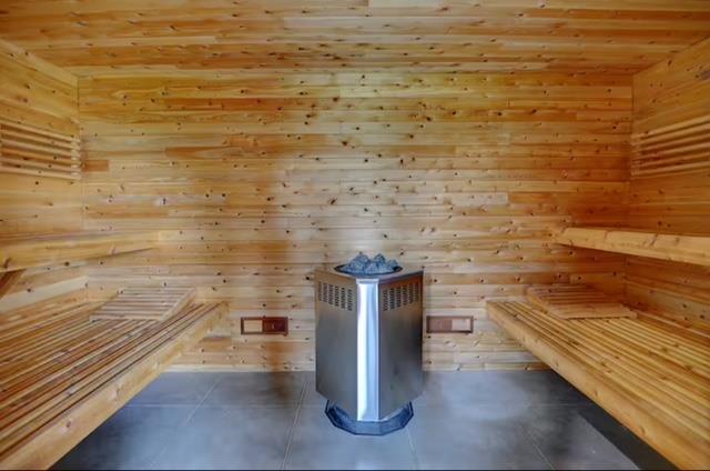 Domaine du Mont Loyal - Spa Sauna - Chalet à louer Rawdon | PL-41902 ...