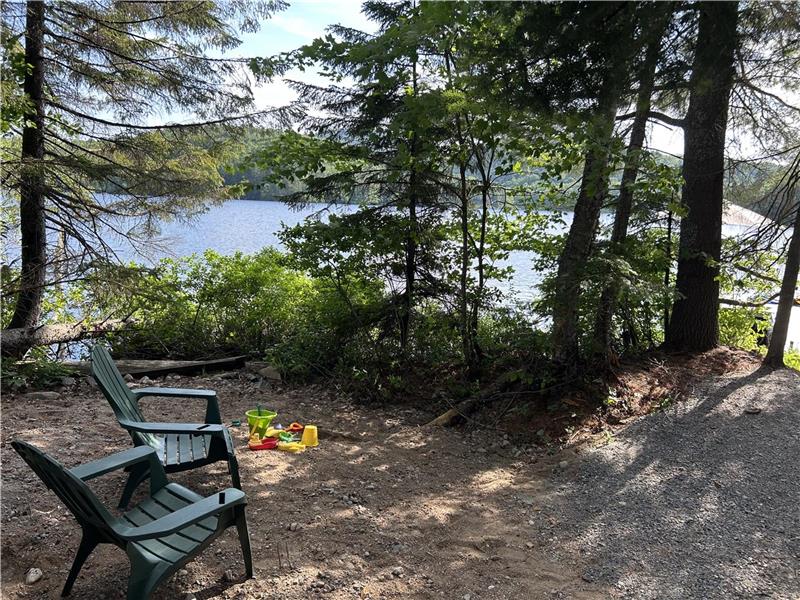 O'Chalet 13 - Bord de lac, vue - Chalet à louer Ste-Thècle | DI-42320 ...