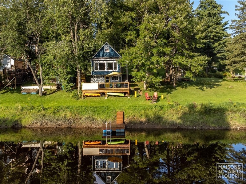 Le Chalet aux Plages Cachées - Chalet à louer Wotton | DI-42377 ...