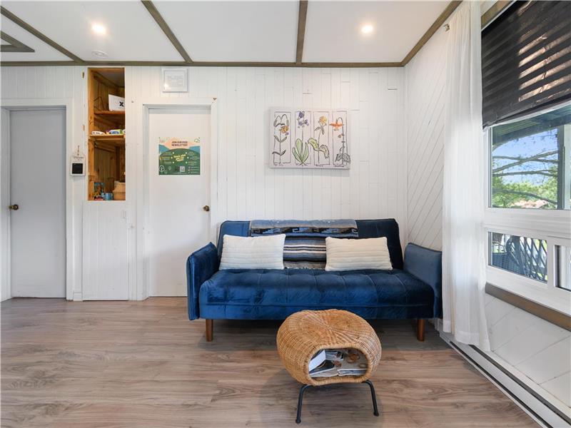 Chalet moderne au bord du lac Heney - Chalet à louer Gracefield | DI ...